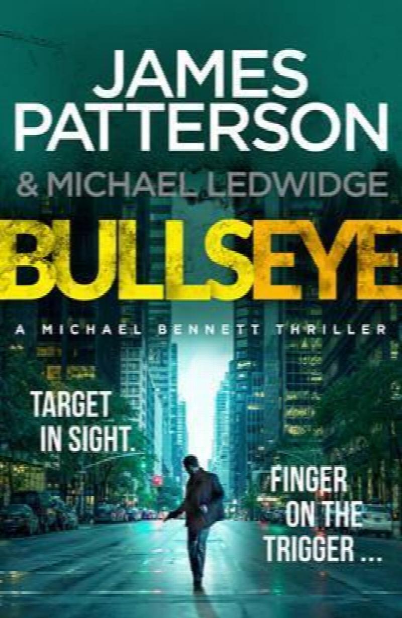 Bullseye #9 Michael Bennett [used book]